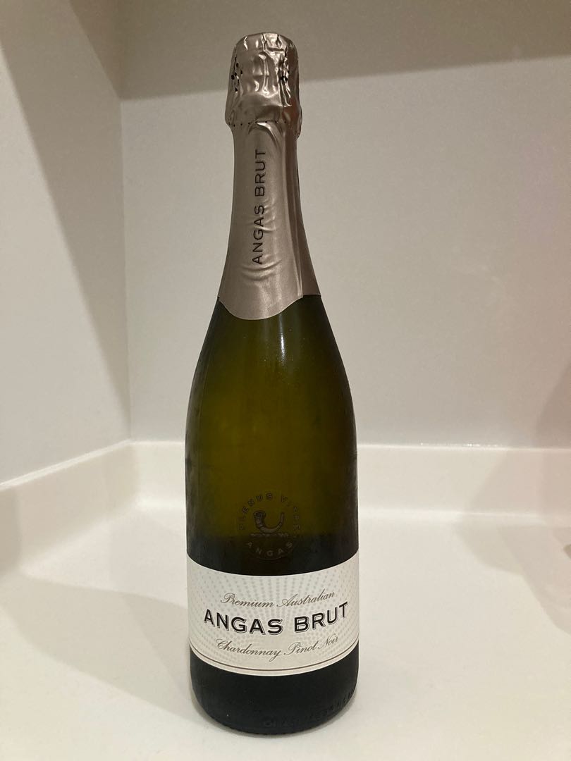 Sealed New Bottle of Champagne (Yalumba Angas Brut), Food & Drinks ...