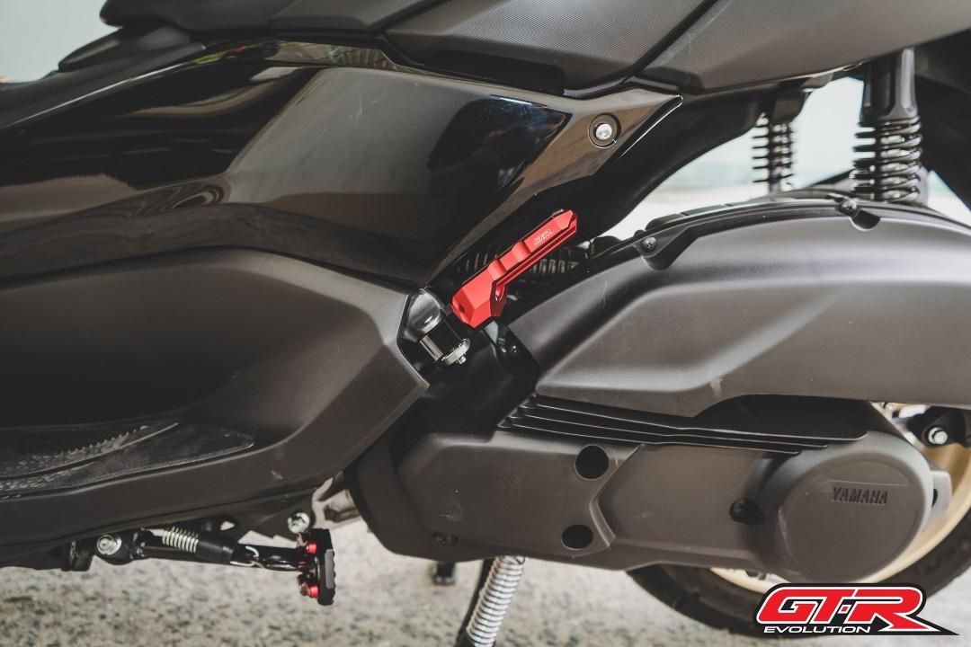 Nmax 2020 GTR Footrest, Motorcycles, Motorcycle Accessories on Carousell