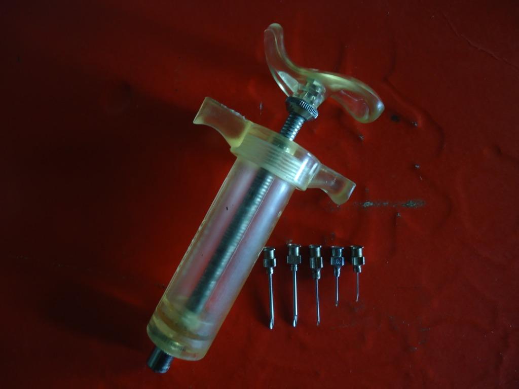syringe and needle, panturok sa baboy, baka, kambing, etc., Pet ...