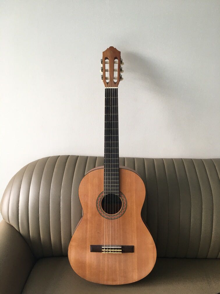 Yamaha C40M - Classical Guitar, Hobbies & Toys, Music & Media, Musical Instruments on Carousell