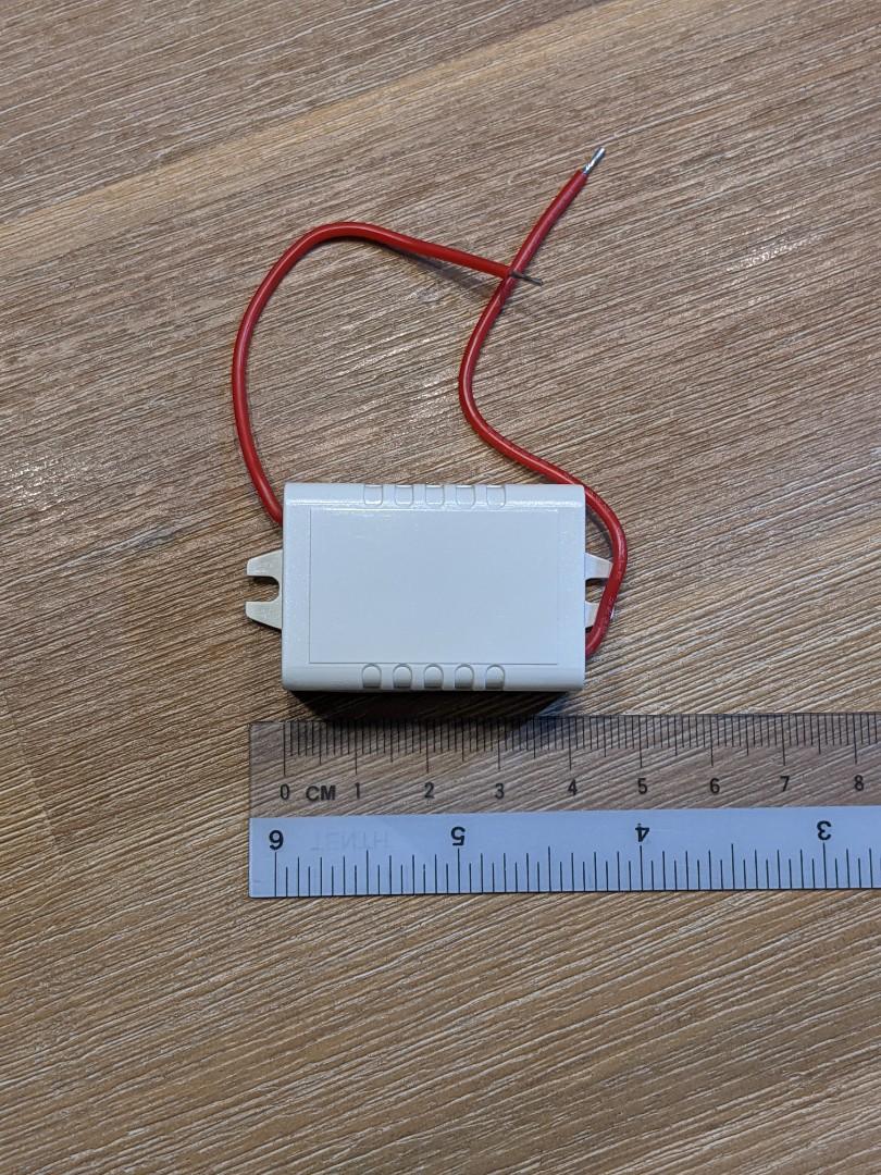 Anti flicker capacitor (smart switch), Everything Else on Carousell