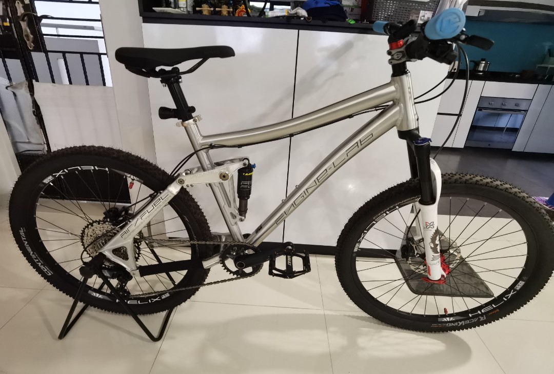 Full sus XC bike, Bicycles & PMDs, Bicycles, Mountain Bikes on Carousell