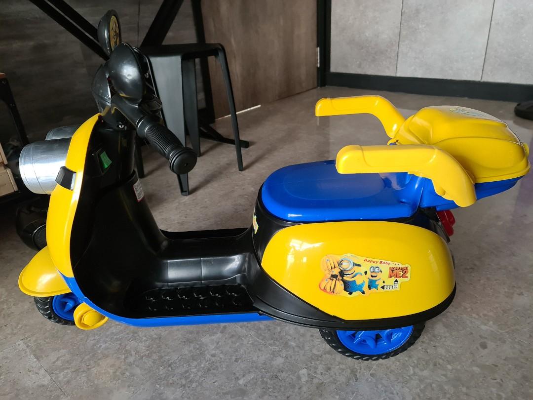 Motorized kids Minion scooter, Hobbies & Toys, Toys & Games on Carousell