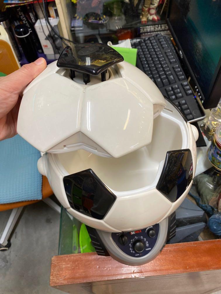 Soccer ball cooler with radio ., Hobbies & Toys, Memorabilia ...
