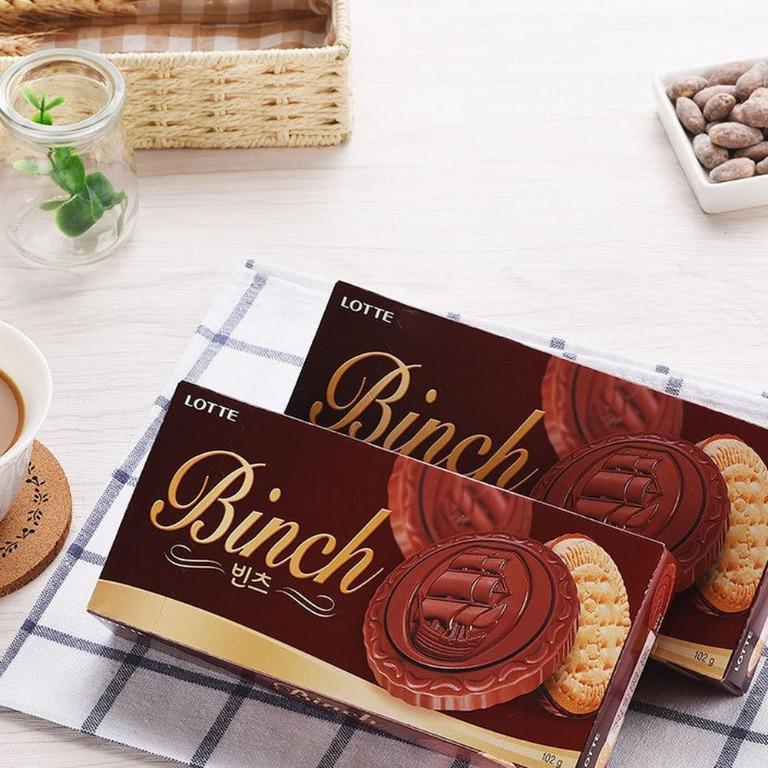 韓國樂天BINCH巧克力餅乾 102g, 嘢食 & 嘢飲, 包裝食物&即食食物 - Carousell