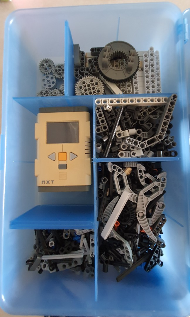 Lego NXT Mindstorms, Hobbies & Toys, Toys & Games on Carousell
