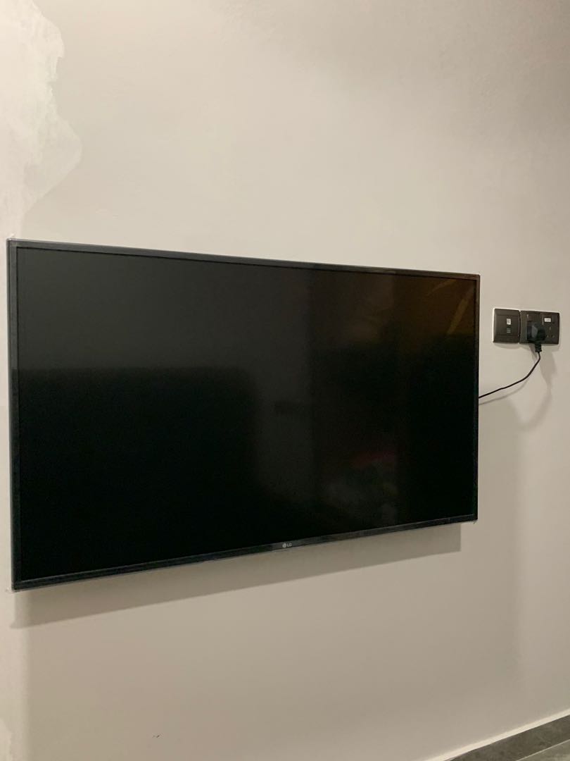 LG 43’ Smart TV (Broken LCD screen), TV & Home Appliances, TV ...