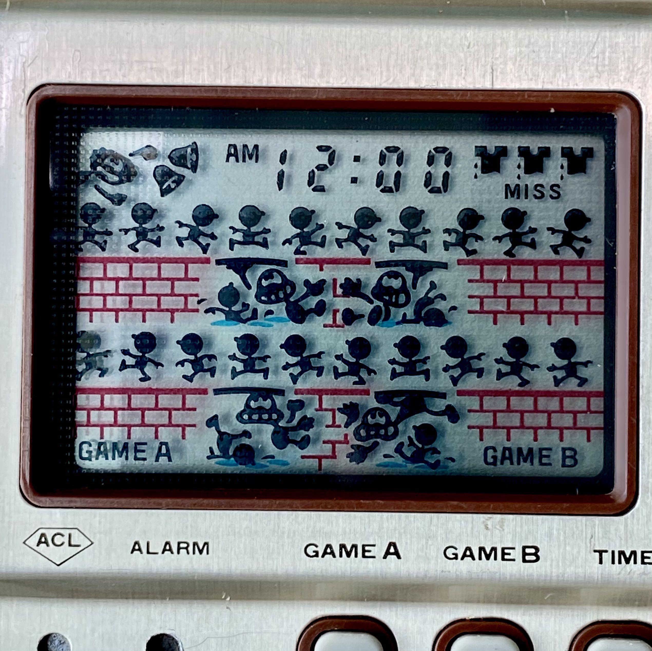 Manhole - Vintage 1981 Game & Watch (Gold-series), Hobbies & Toys ...