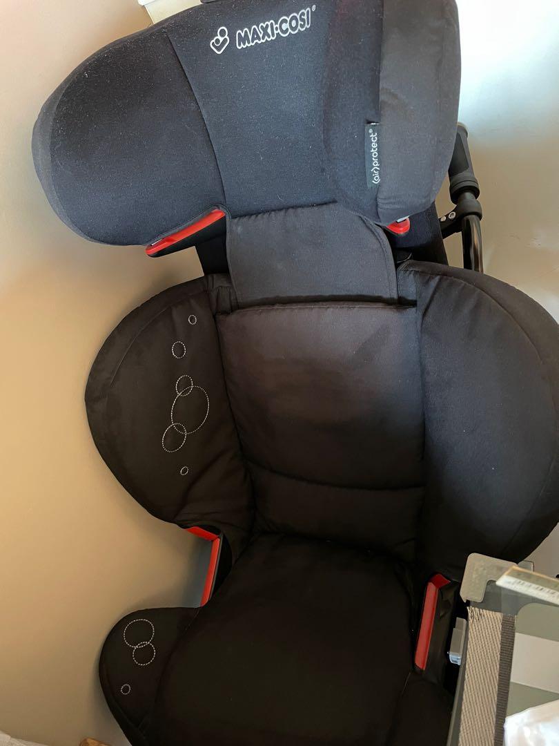 Maxi cosi Ferofix car seat, Babies & Kids, Going Out, Car Seats on ...