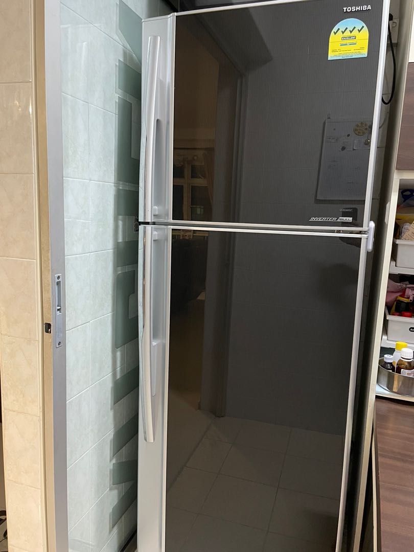 Toshiba fridge / refrigerator - 4 ticks, TV & Home Appliances, Kitchen ...