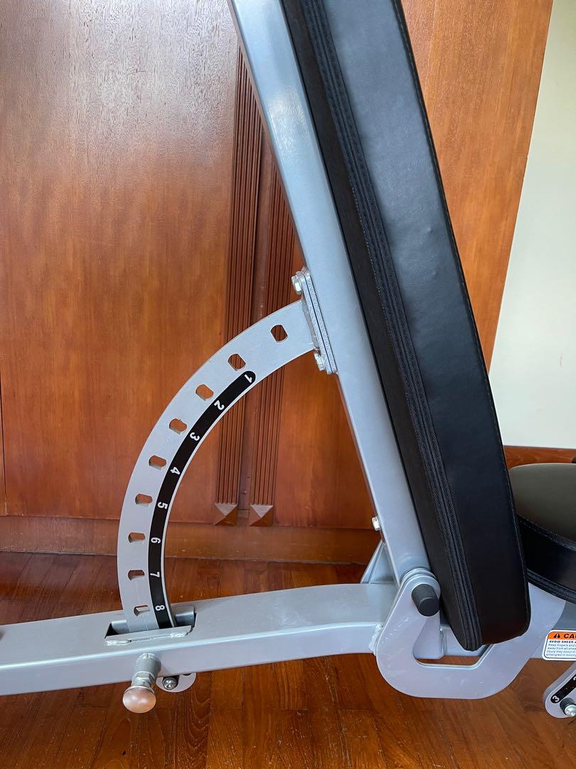 Vigor Gym Bench with wheels in perfect condition, Sports Equipment ...