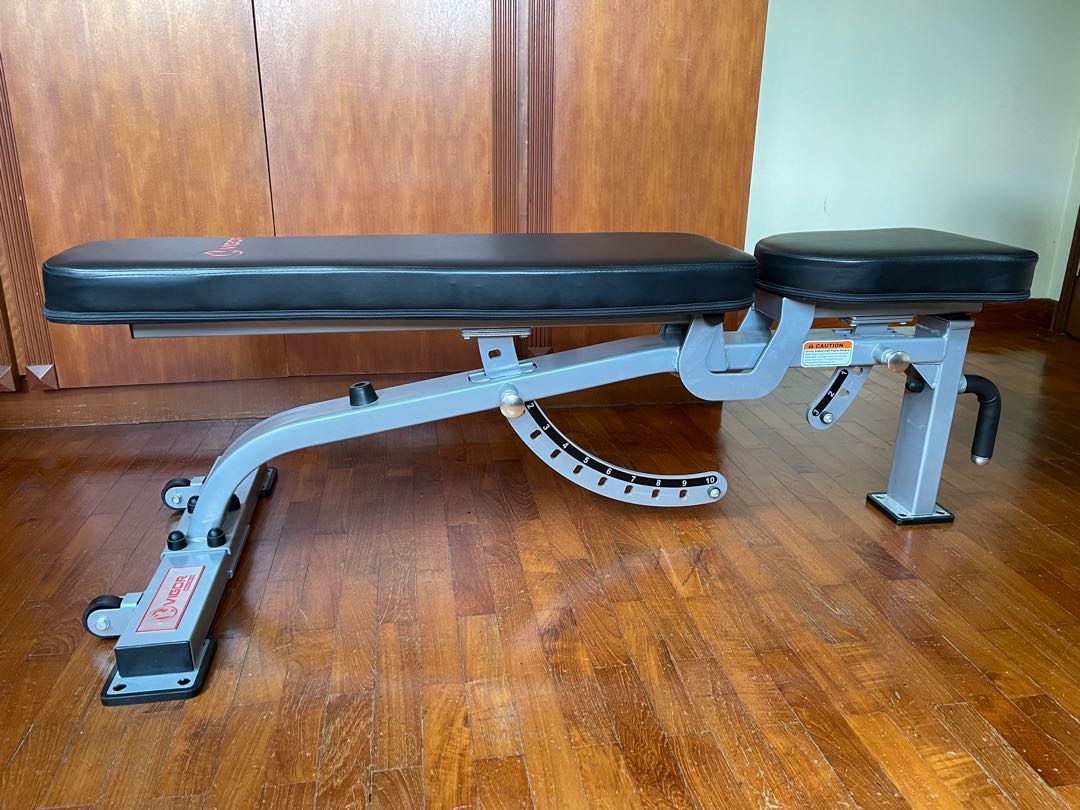 Vigor Gym Bench with wheels in perfect condition, Sports Equipment ...