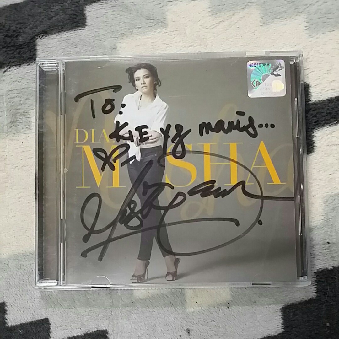 CD MISHA OMAR - DIA...MISHA (Dengan Tandatangan Misha), Hobbies & Toys ...