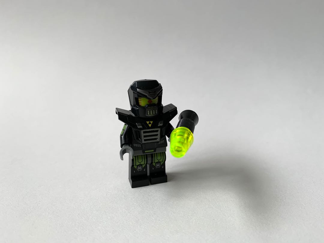 Lego Minifigure - Evil Mech, Hobbies & Toys, Toys & Games on Carousell