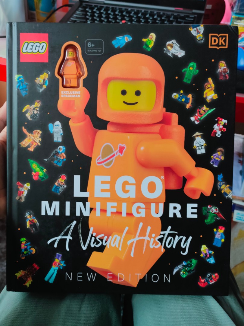 Lego Minifigure A Visual History + Exclusive Orange Spaceman NEW ...