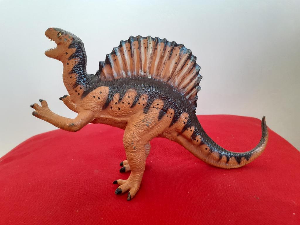 Spinosaurus Figure Carnegie Collection 1992, Hobbies & Toys ...