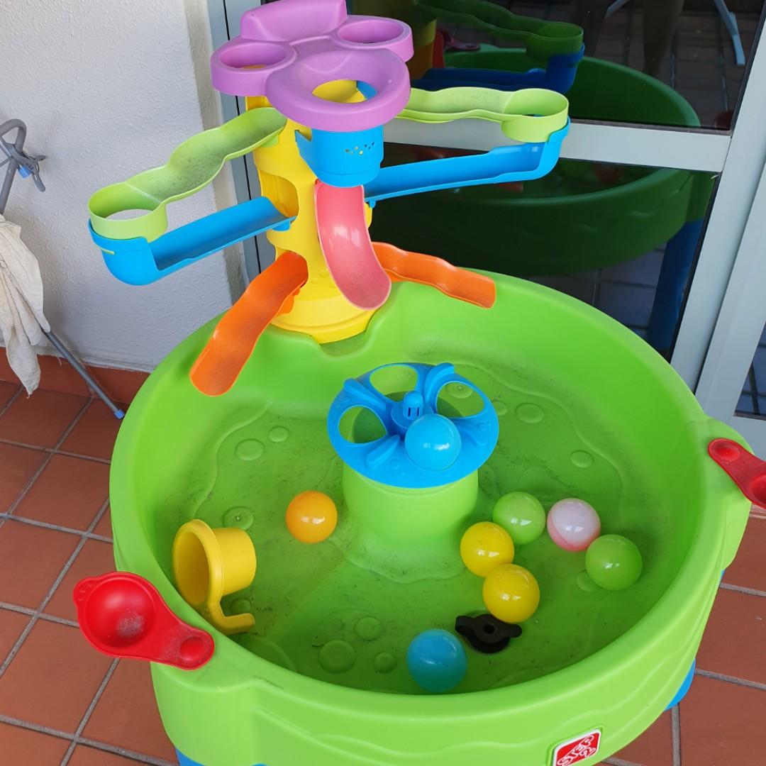 Step 2 busy ball water play table, Babies & Kids, Baby Nursery & Kids ...
