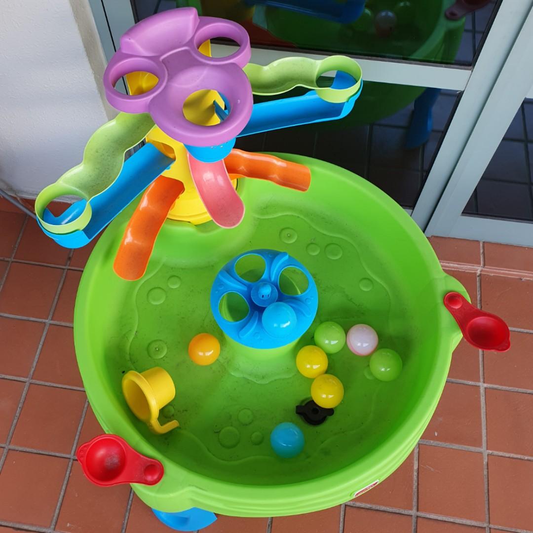 Step 2 busy ball water play table, Babies & Kids, Baby Nursery & Kids ...