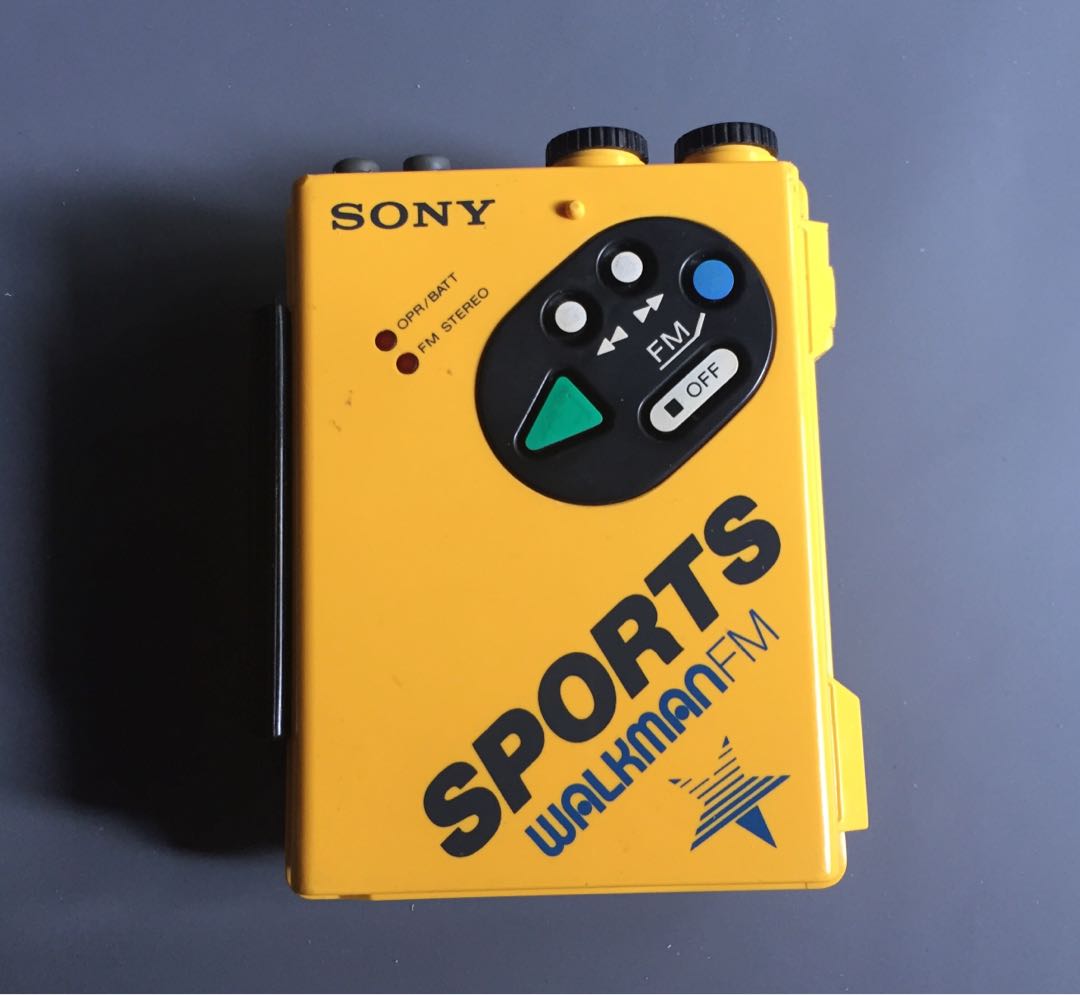 Vintage Sony WM-F5 Sports Walkman FM Radio Portable Cassette Player ...