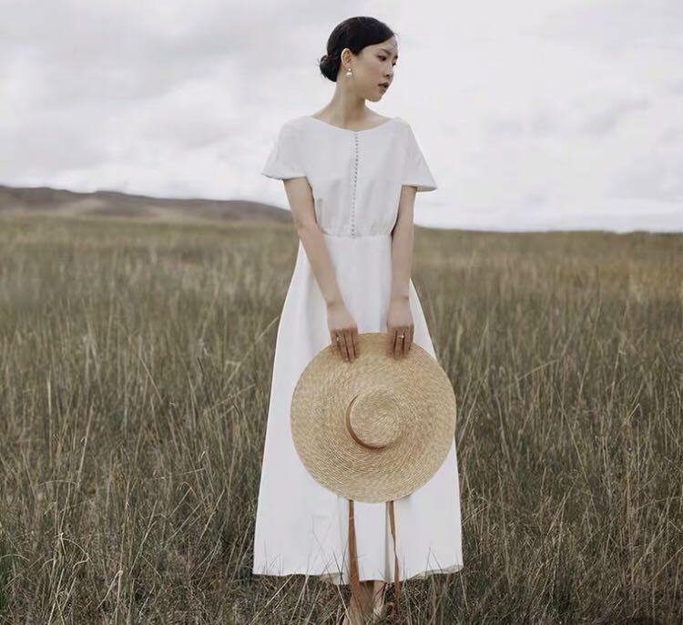 全新輕婚紗, 女裝, 連身裙 & 套裝, 晚裝 - Carousell