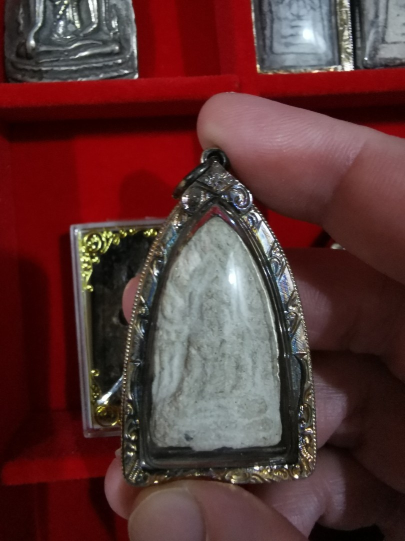 Ac Chum double sword khun paen with silver casing and cert, Hobbies ...