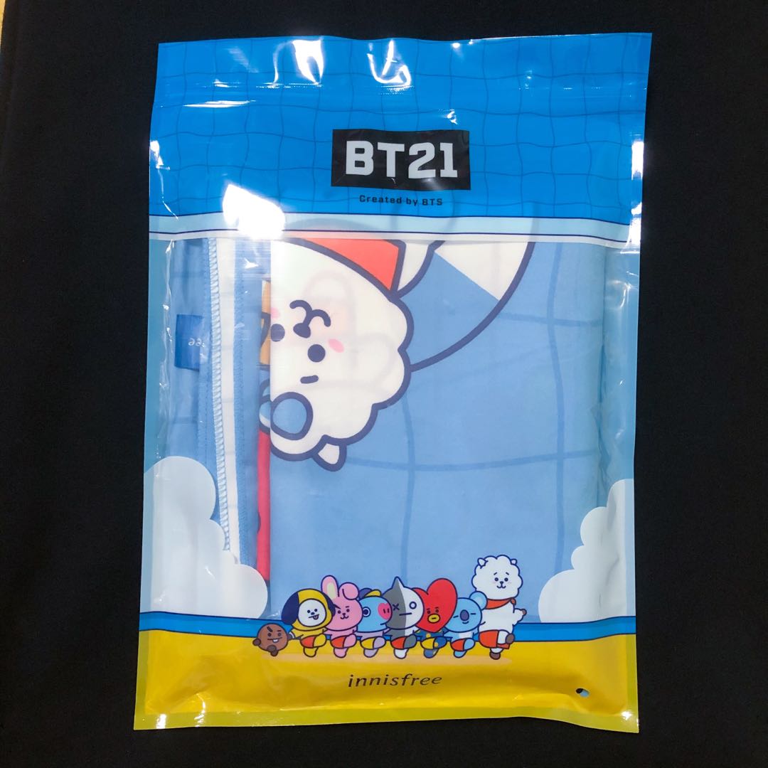 BT21 BTS Beach towel + Slogan Towel TATA (innisfree X Line Friends ...