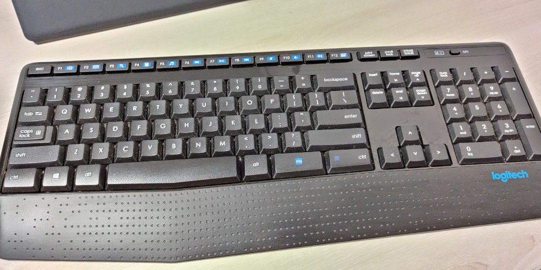 Logitech K345 keyboard (used), Computers & Tech, Parts & Accessories ...