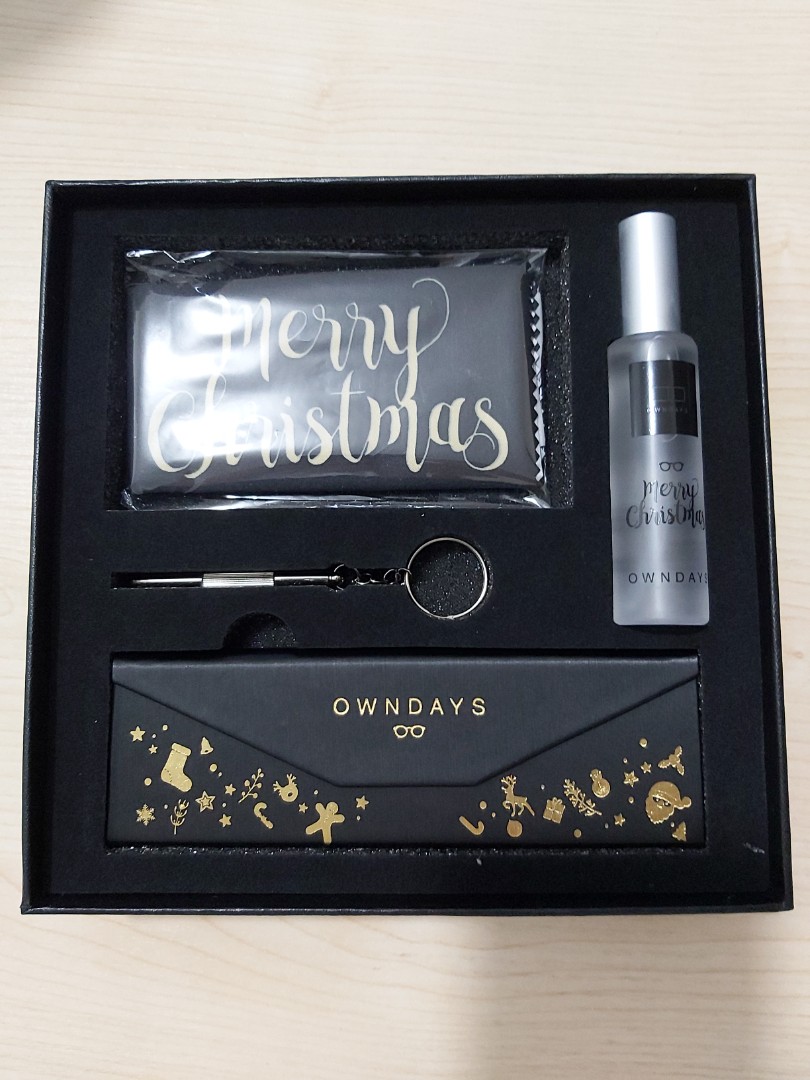 Owndays specs cleaning kit, Everything Else on Carousell