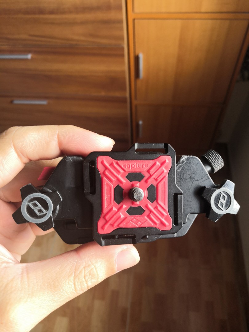 Peak Capture Camera Clip v1, Photography, Cameras on Carousell