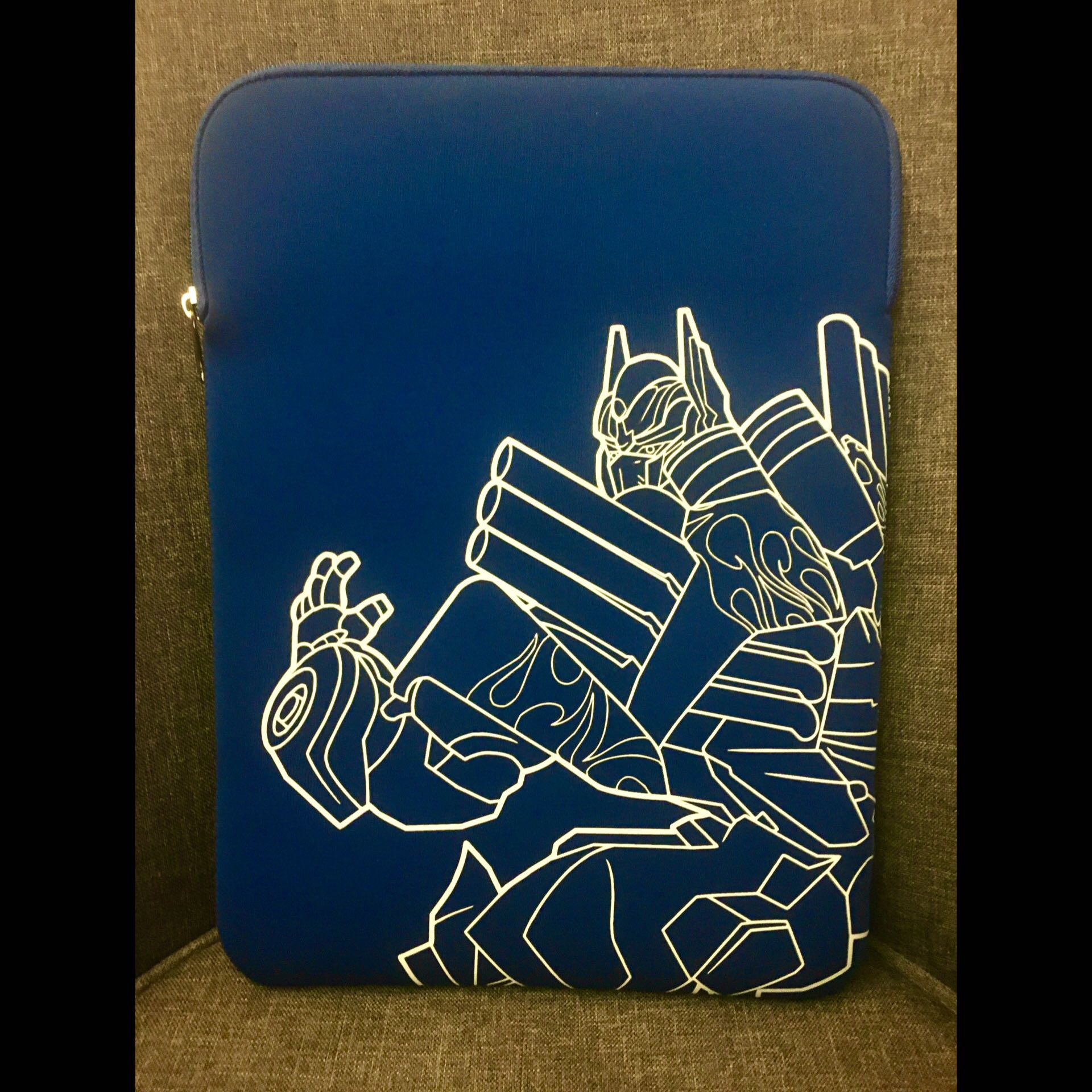 (100% 全新) Transformer case 套, 電腦＆科技, 電腦周邊及配件, 其他 - Carousell