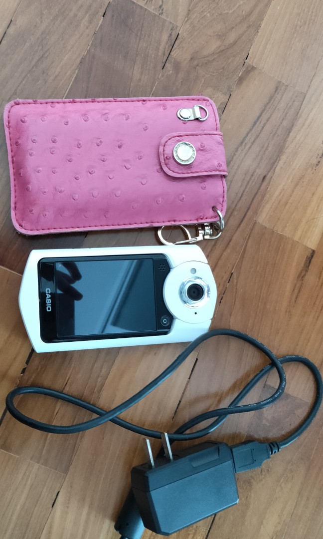 Casio TR 500 selfie camera, Photography, Cameras on Carousell