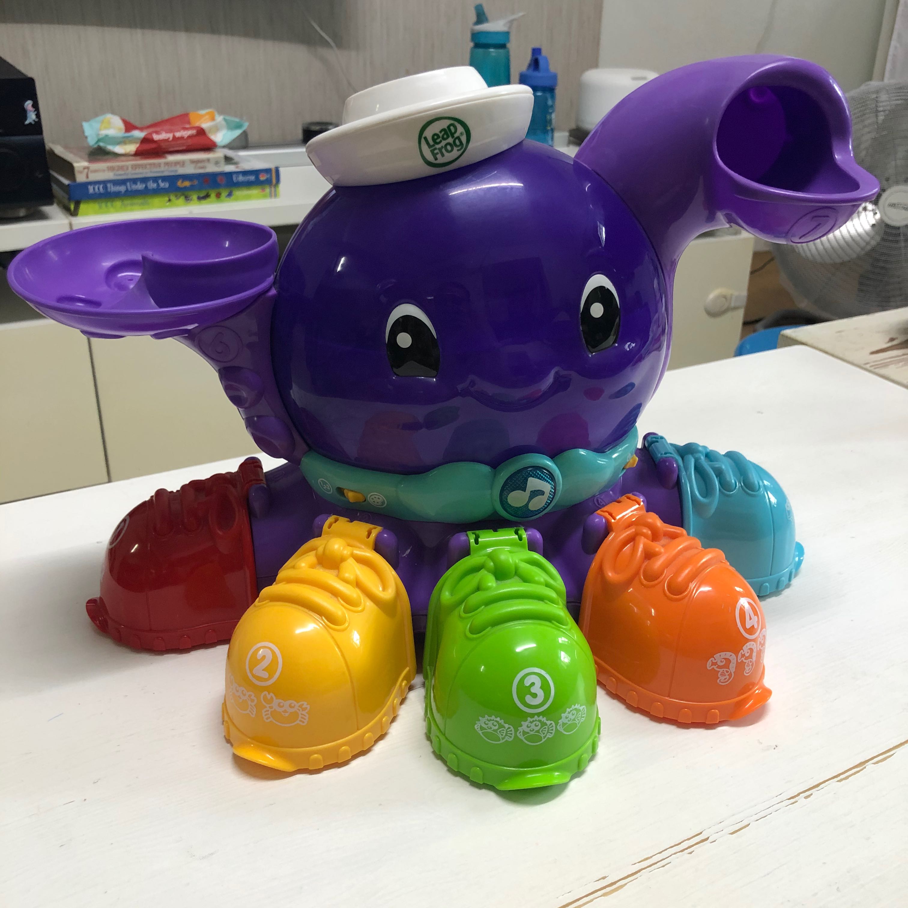 LeapFrog Peek-a-shoe Octopus, Hobbies & Toys, Toys & Games on Carousell