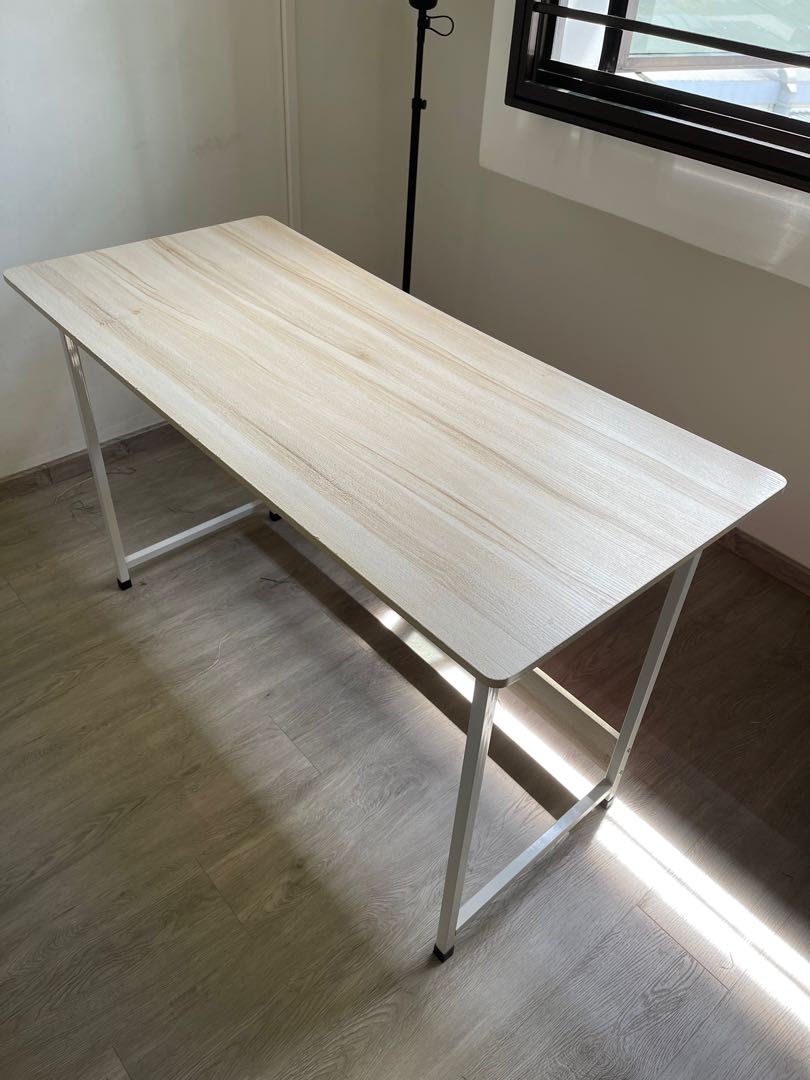 Nice Computer table -sleek & modern, Furniture & Home Living, Furniture ...