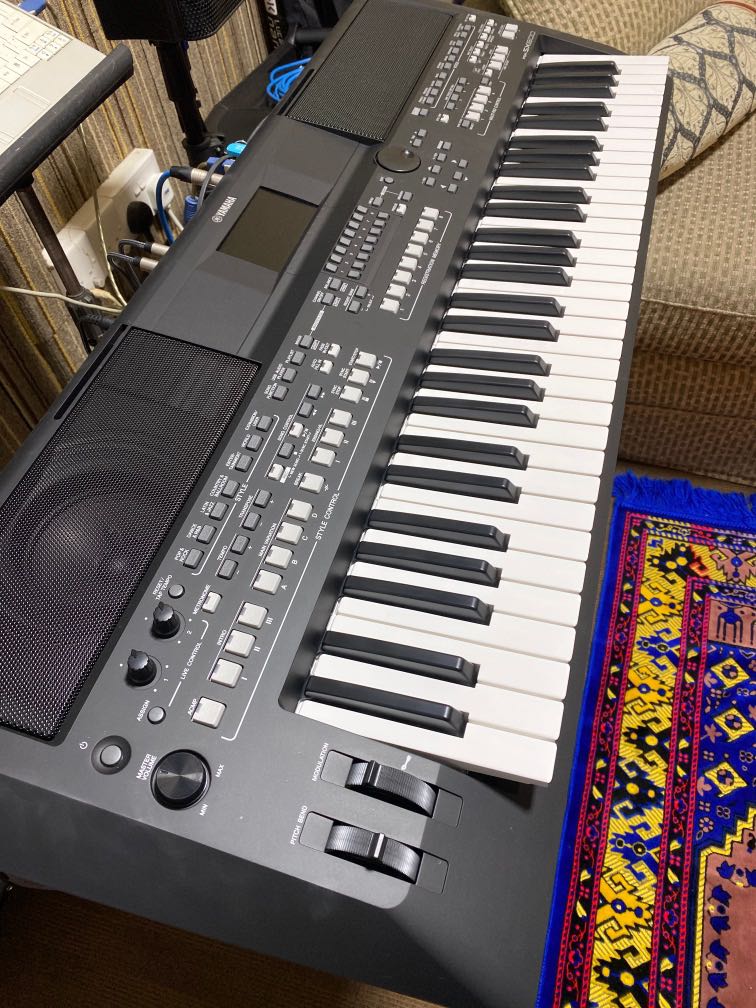 Yamaha PSR SX600, Hobbies & Toys, Music & Media, Musical Instruments on ...