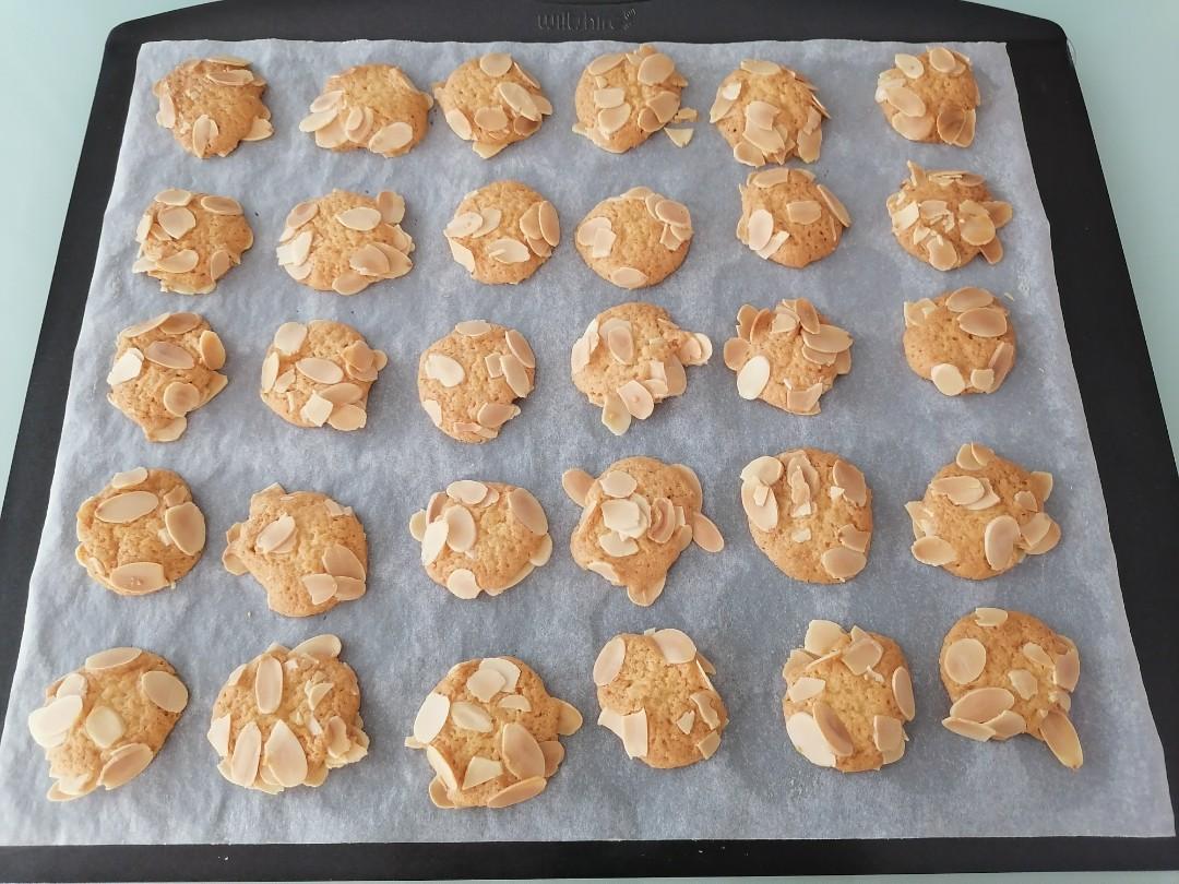 Almond Flakes Cookies, Food & Drinks, Homemade Bakes on Carousell