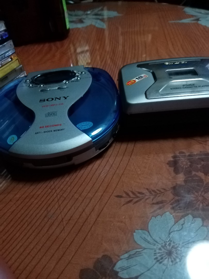 Deffective Portable VCD CD player & WAlkman, Audio, Portable Music ...