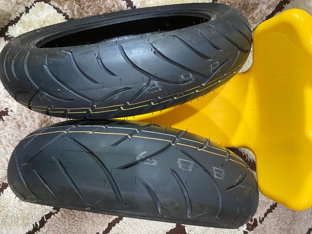 Yamaha Xmax Dunlop Scoot Smart Tire, Motorbikes on Carousell