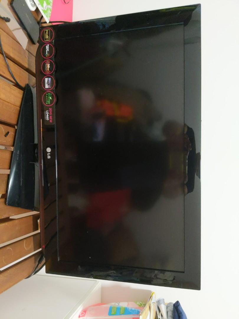 LG LD 460 TV in perfect working condition, TV & Home Appliances, TV ...