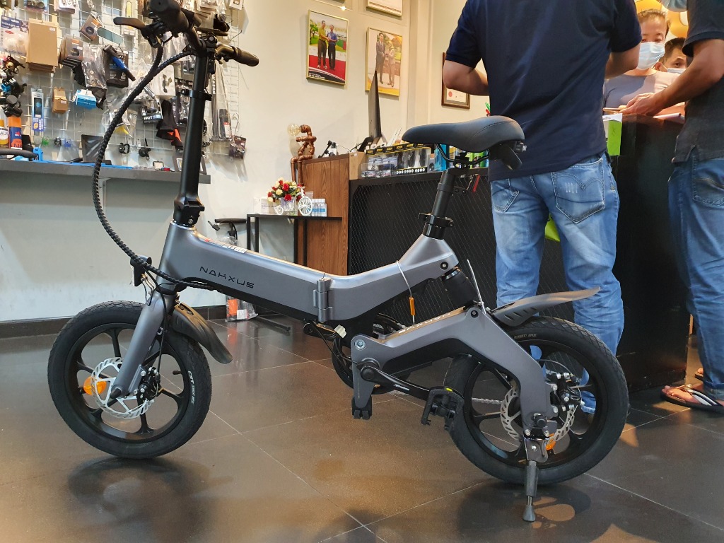 MOBOT Nakxus NF1 Electric Bicycle with spare battery, Sports Equipment ...