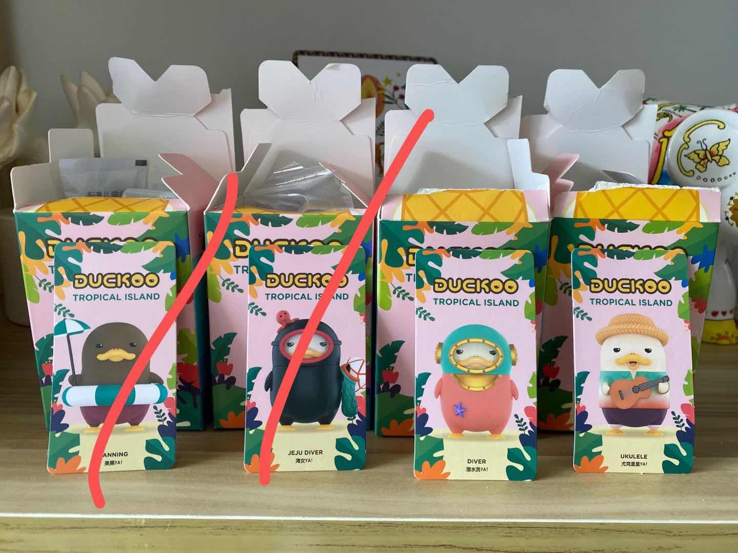 Popmart Duckoo Tropical Island Diver Ukulele tanning, Hobbies & Toys ...