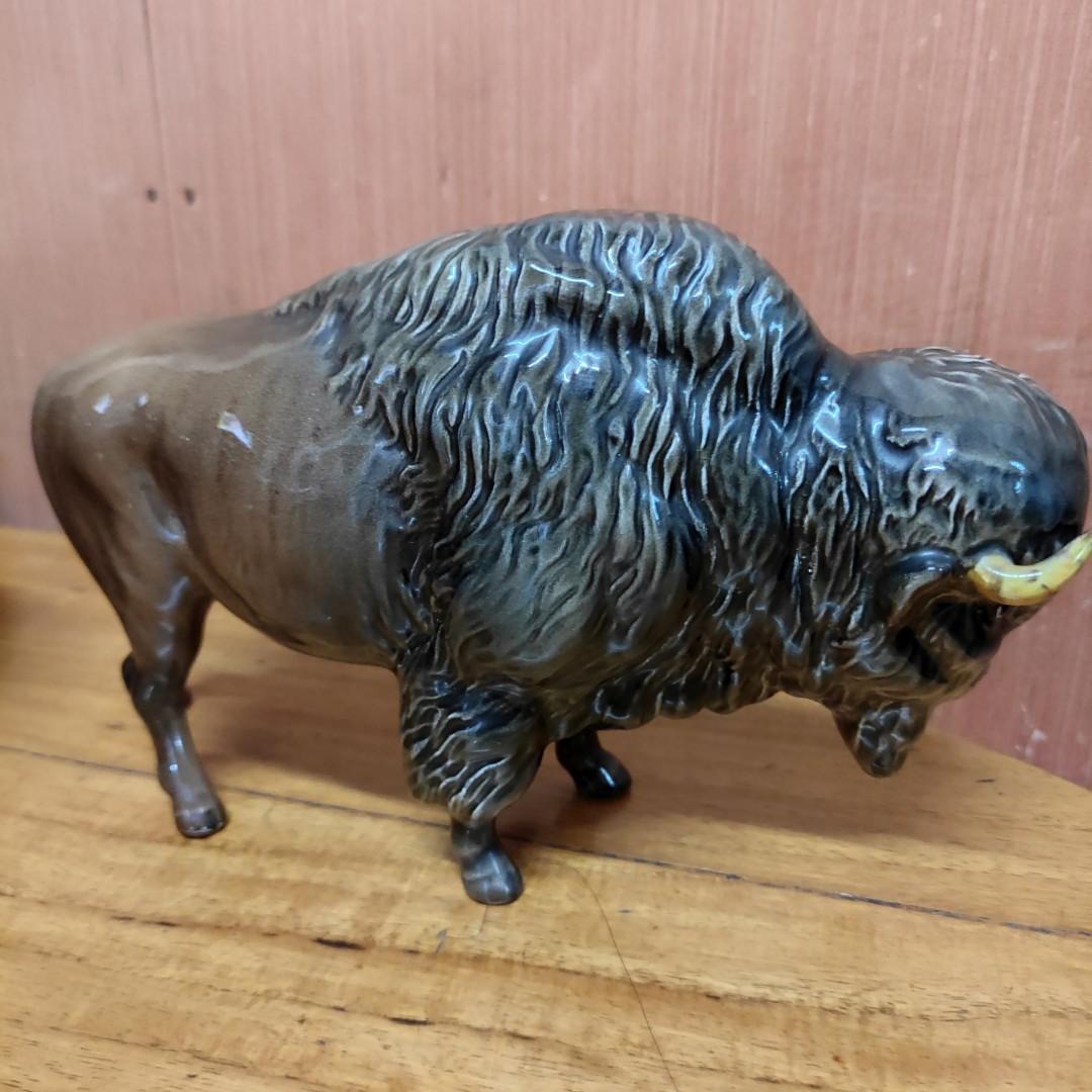 VINTAGE LARGE BESWICK BUFFALO BISON PORCELAIN FIGURINE, Furniture ...