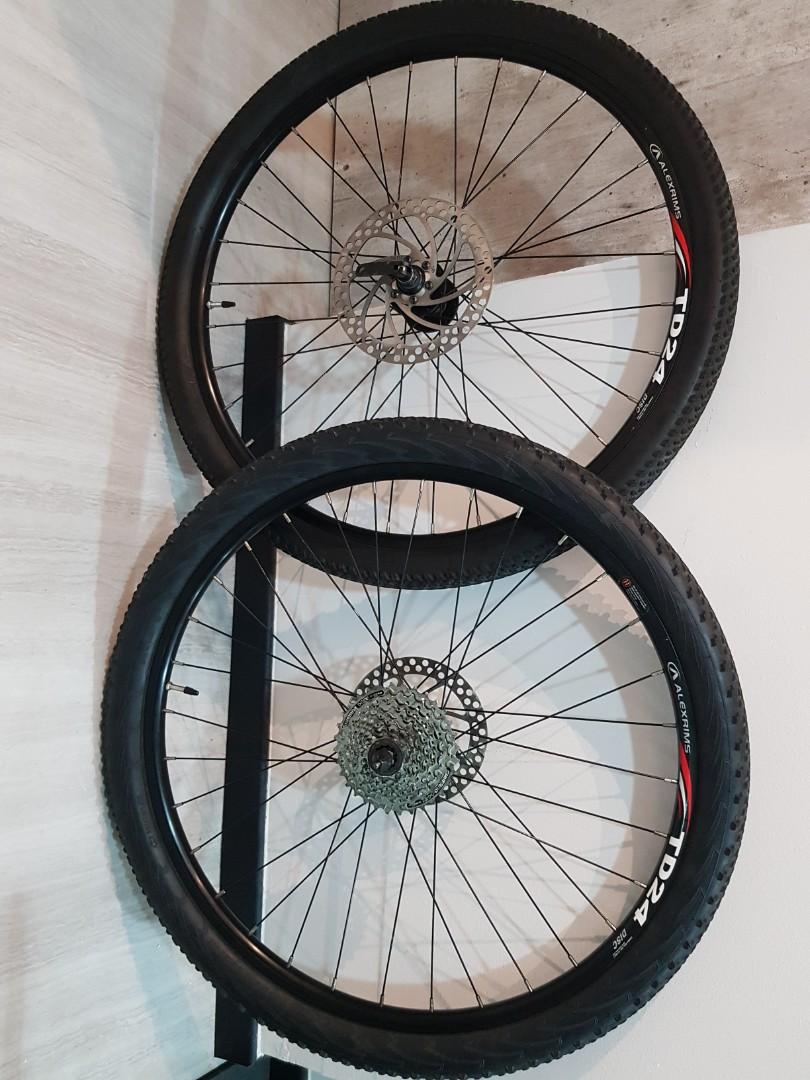 Felt Mountain Bike 26er with Hybrid Tyres, Sports Equipment, Bicycles ...