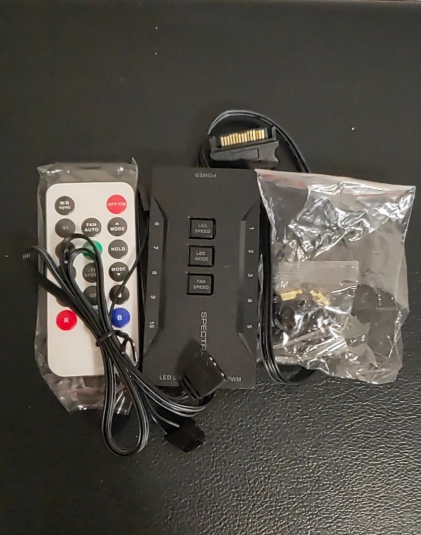 Aftershock fans hub/splitter and controller, Computers & Tech, Parts ...