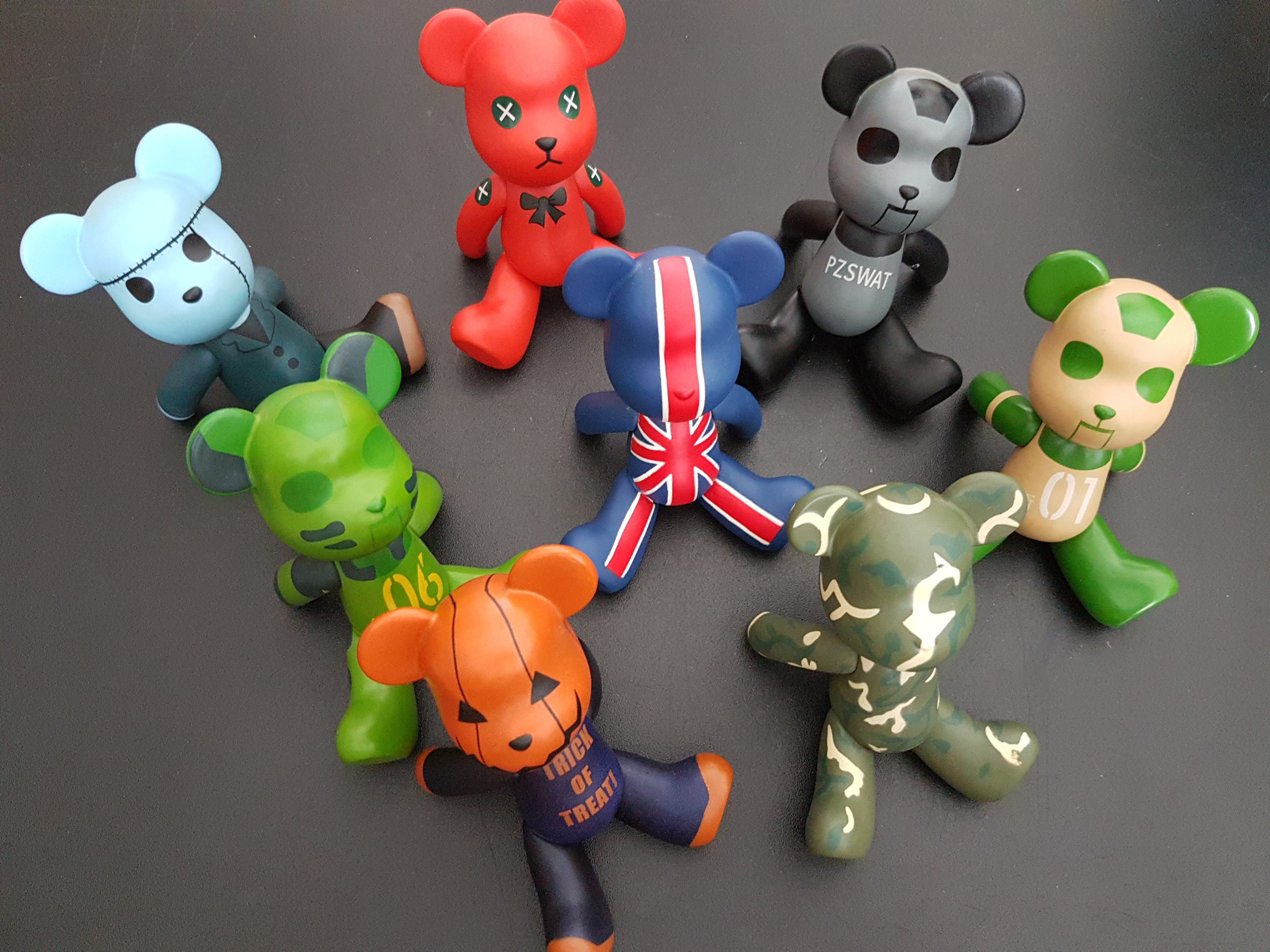 Brickbear alike figurines, Hobbies & Toys, Toys & Games on Carousell