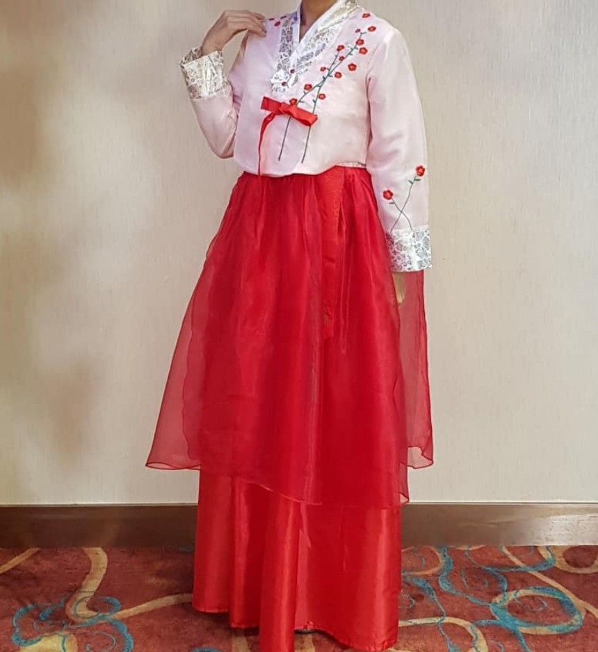 embroidered korean traditional hanbok, Women's Fashion, Muslimah ...