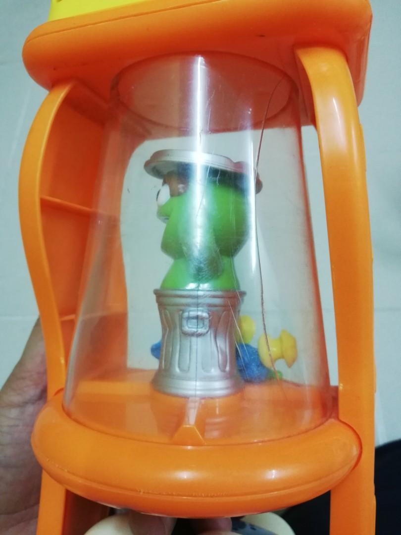 Fisher Price Sesame Street 2-In-1 Giggle Vacuum, Hobbies & Toys, Toys ...