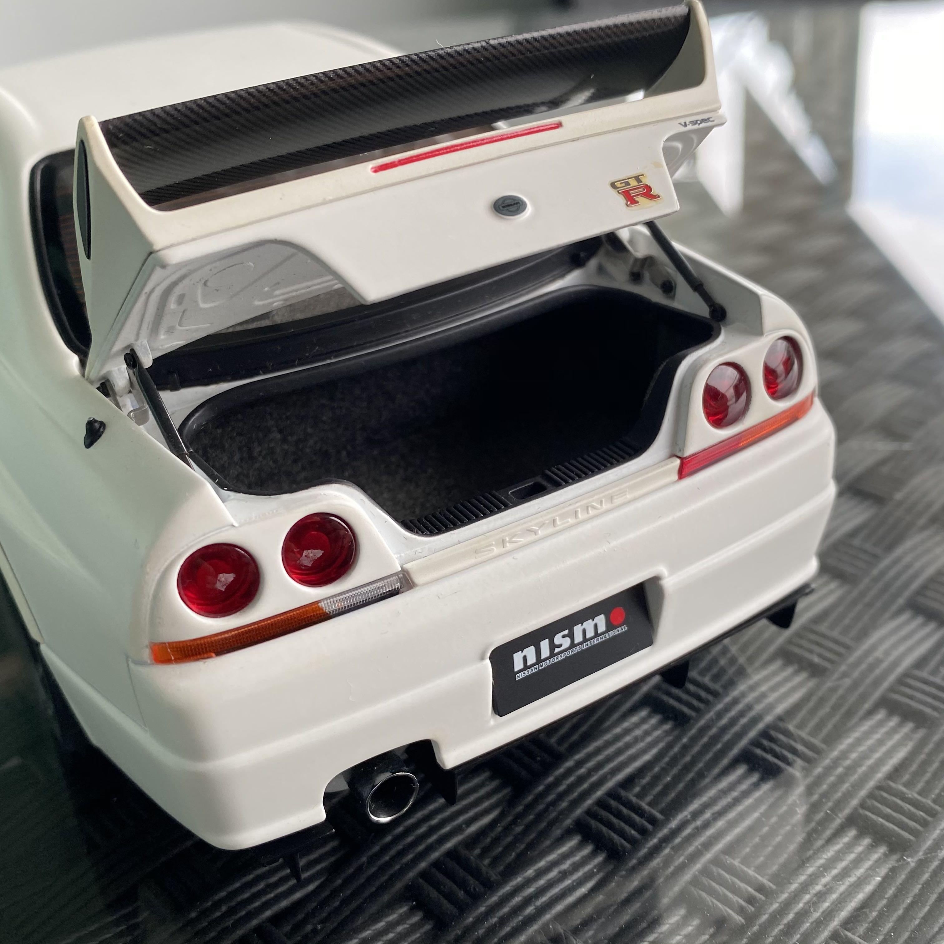 1:18 Autoart R33 GTR V.Spec, Hobbies & Toys, Toys & Games on Carousell