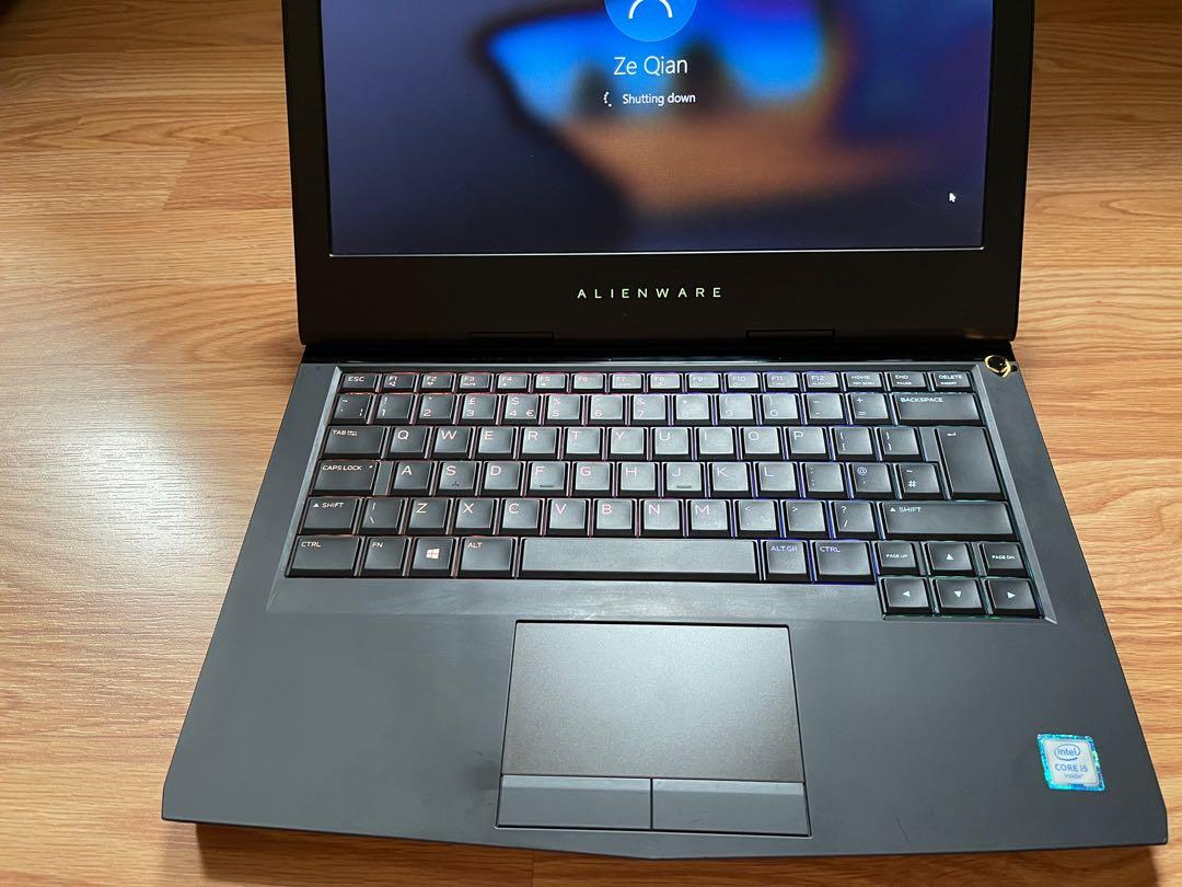 Alienware 13 (2016) Review: The First OLED Gaming Laptop Has Landed ...