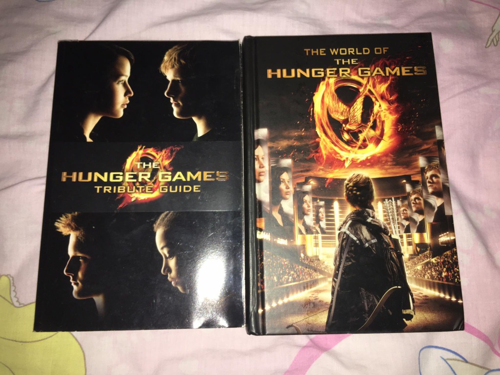 Hunger Games Tribute Guide and World of Hunger Games Book Set, Hobbies ...