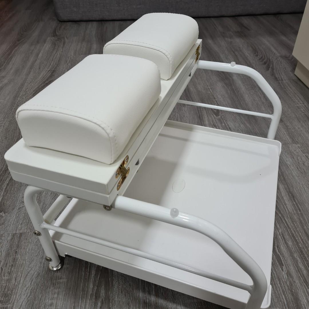 Japan style White pedicure table with foldable top (foot care), Beauty ...